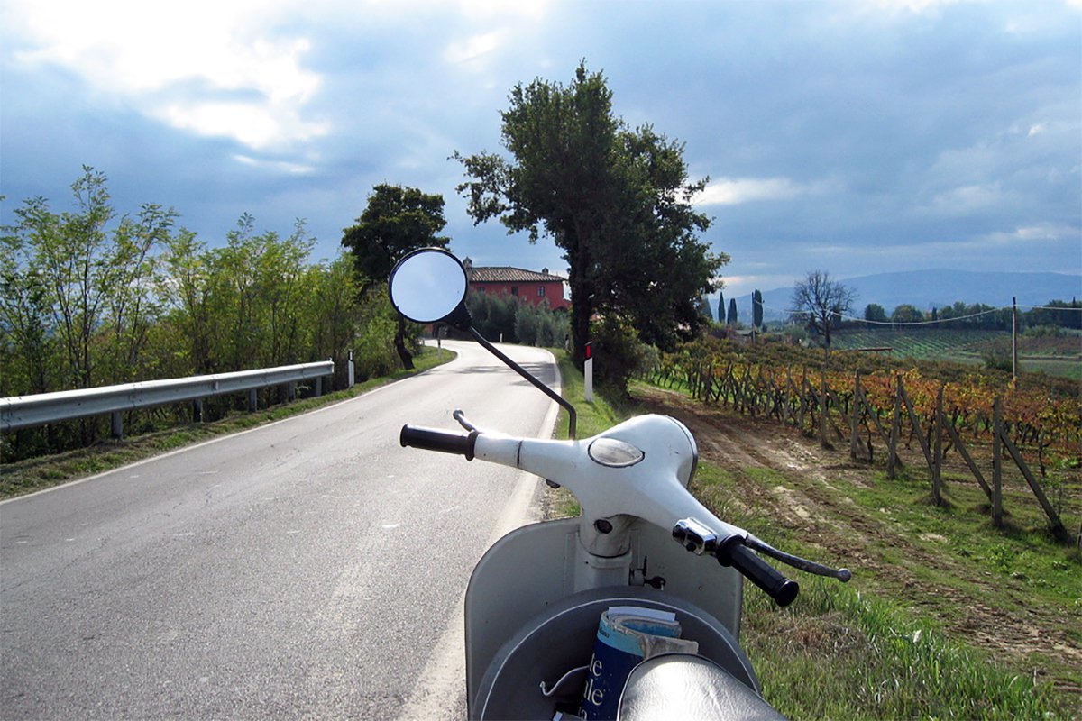 Group Guided Tour in Tuscany by Vespa - ITALY MUSEUM
