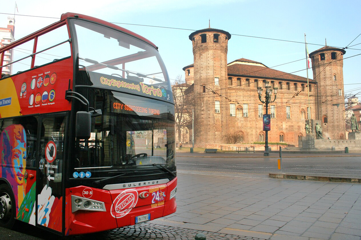 Panoramic tour of Turin with open-top bus - ITALY MUSEUM